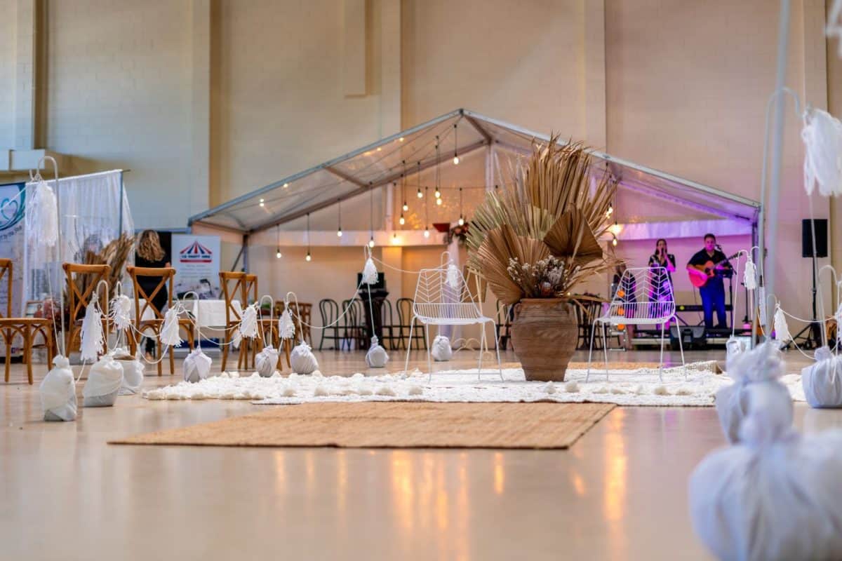 6 Extraordinary Small Wedding Reception Ideas